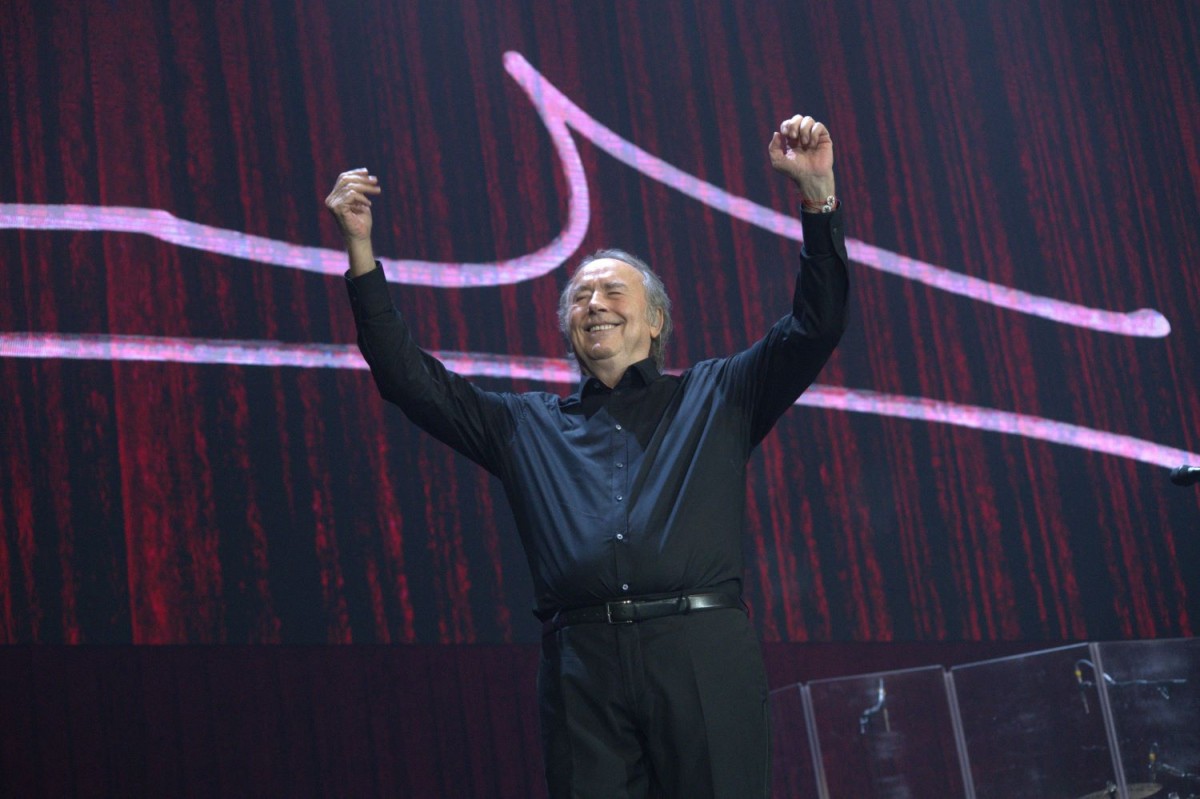 Serrat posa punt i final a sis dècades de concerts | Enderrock.cat