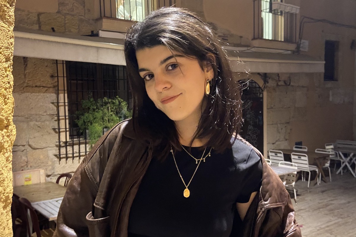 Andrea Grau canta el «Boig per tu» al ritme del pop de butxaca ...