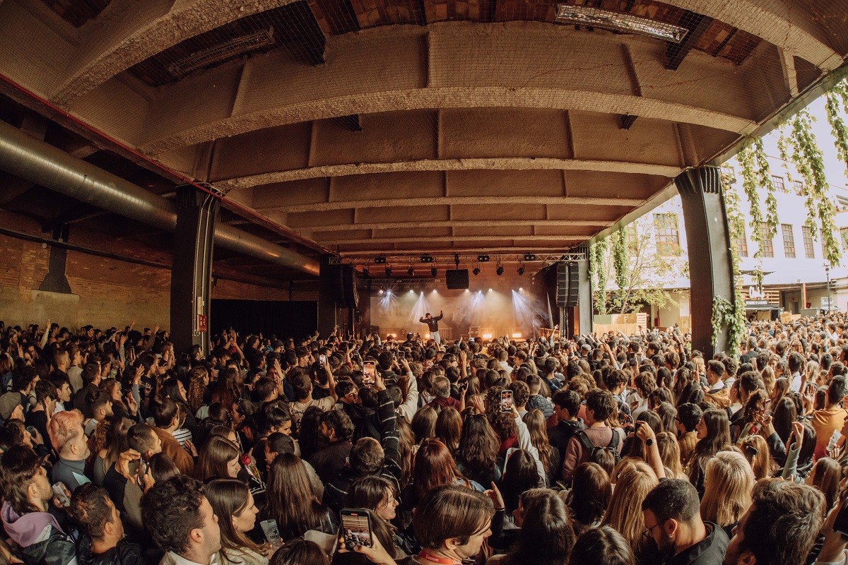 L'Antiga Fàbrica Estrella Damm viu un Sant Jordi Musical eclèctic ...