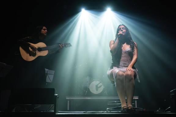 Júlia Colom fa de L'Auditori el seu Paradís | Enderrock.cat